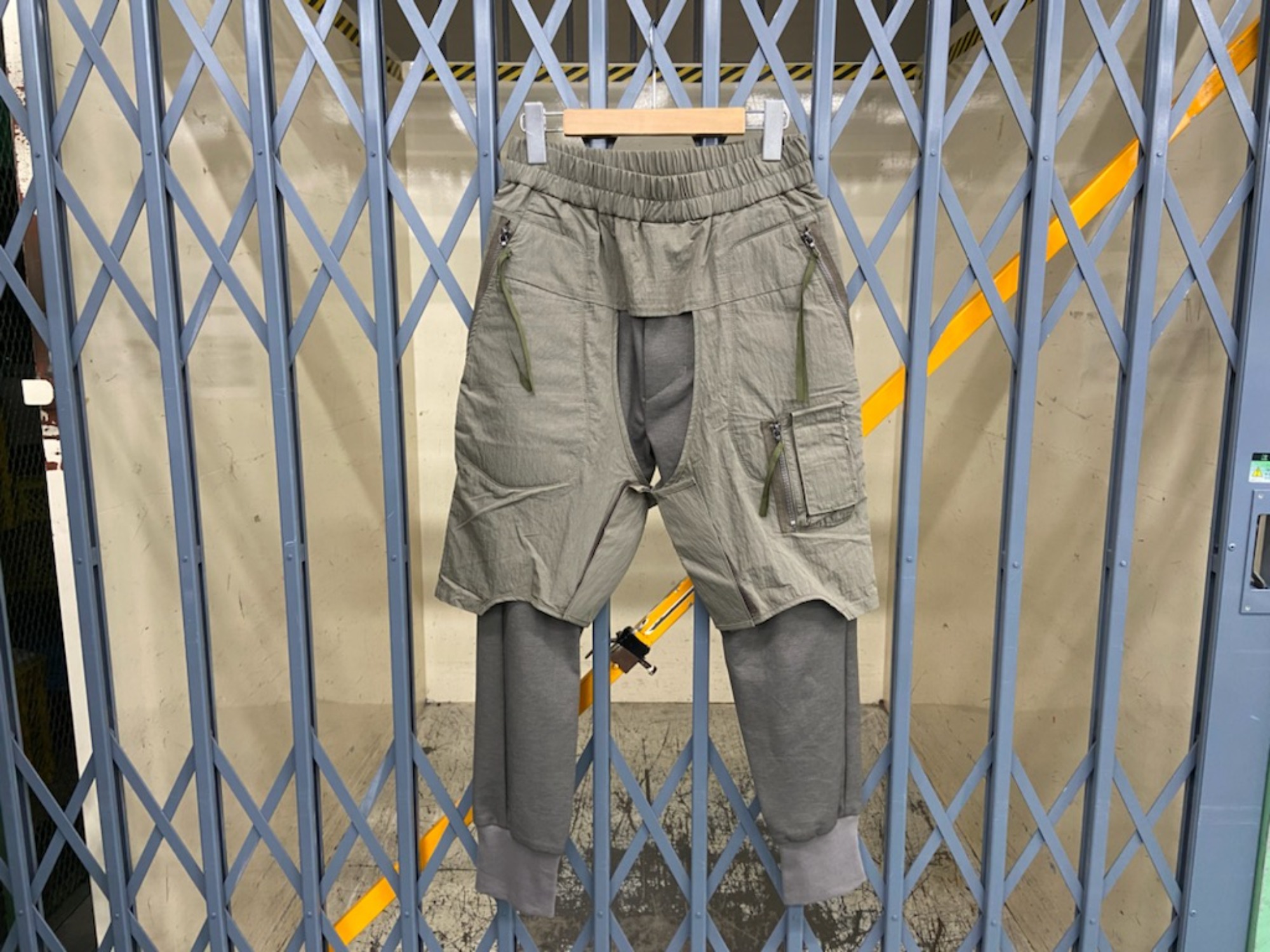 【JULIUS/ユリウス】CO/NY TYPEWRITER CLOTH TACTICAL LAYERED CHAPS PANTSが買取入荷 ...