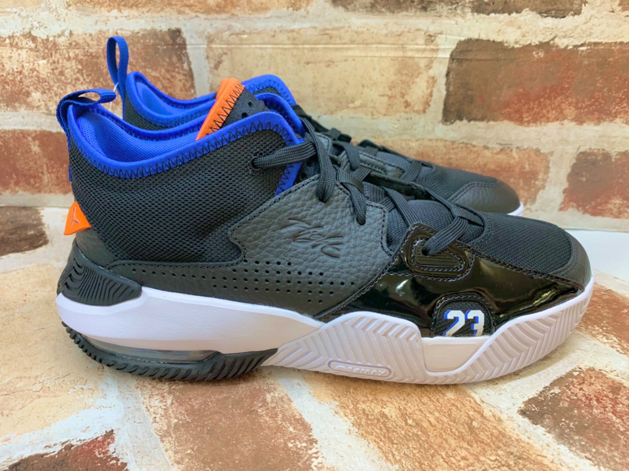 【スニーカー買い取り強化中】NIKE(ナイキ) バスケットボールシューズ JORDAN STAY LOYAL 2 DQ8401-048買い取り ...