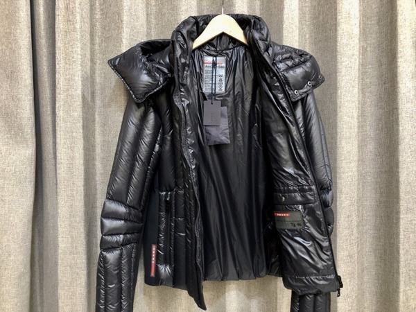 PRADAのダウンジャケットを買取入荷致しました!!【トレファク PRADAのダウンジャケットを買取入荷致しました!!【トレファク