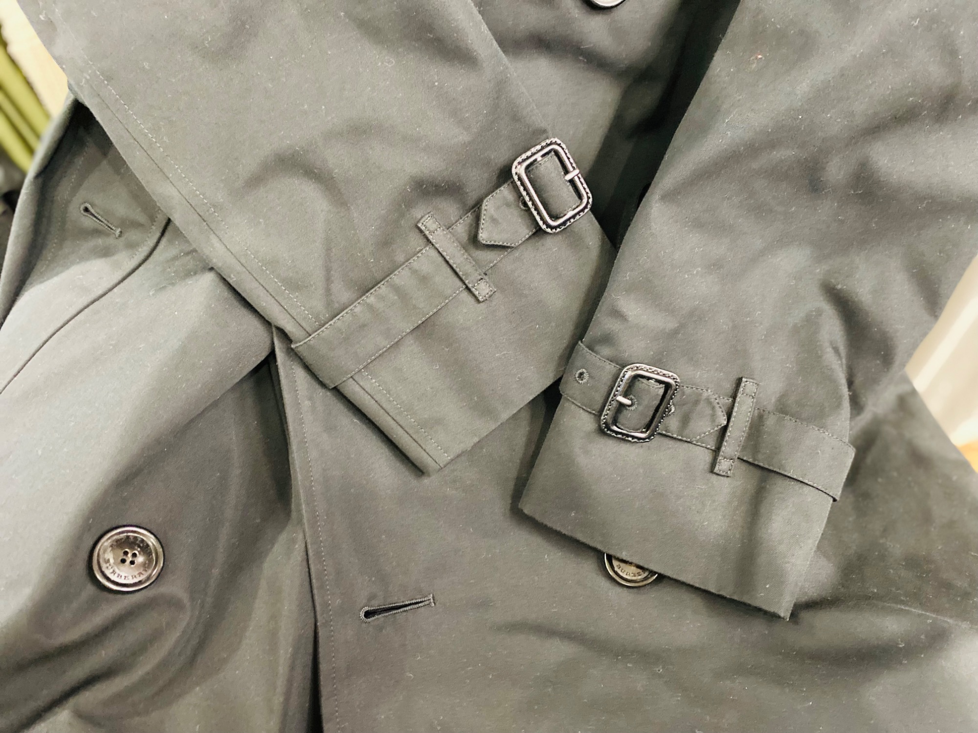 BURBERRY(バーバリー) 裏ノバチェック ロングトレンチコートが BURBERRY(バーバリー) 裏ノバチェック ロングトレンチコートが