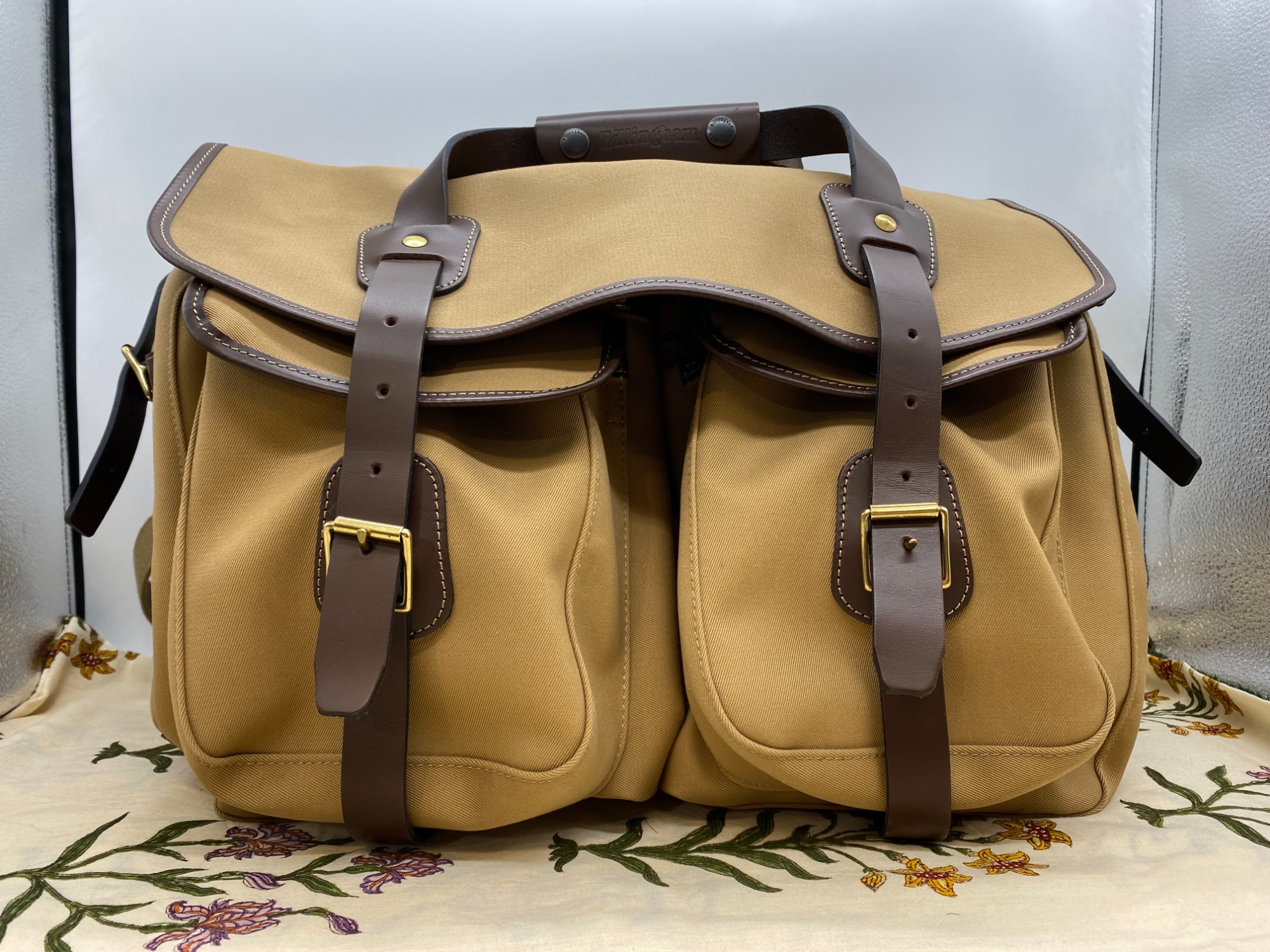 【ブランド20選買取20％UPキャンペーン中！】Billingham（ビリンガム）の2WAYバッグを買取入荷いたしました！！ [2025.05.28発行]｜リサイクルショップ トレジャー ...