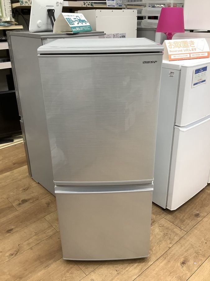 国内メーカー！【家電1年保証対象品】2019年製 SHARP＜シャープ＞137L冷凍46L2ドア冷蔵庫（シルバー）の紹介です！【八王子めじろ台店】 [2020.07.07発行]｜リサイクル ...