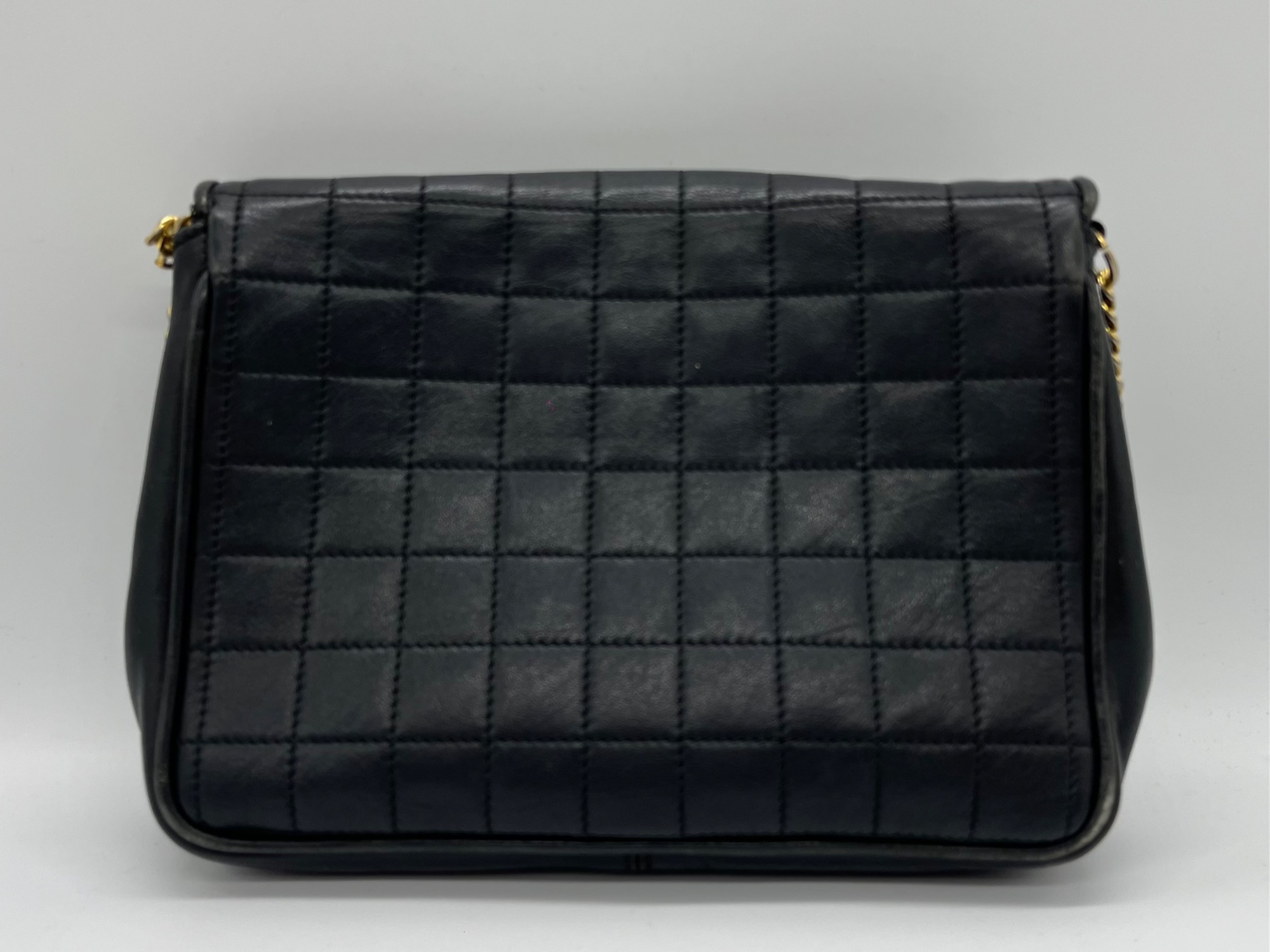 【CELINE】キルティングチェーンショルダーバッグ 《M08》のご紹介‼ [2025.05.02発行]｜リサイクルショップ トレジャーファクトリー（トレファク）リーフウォーク稲沢店