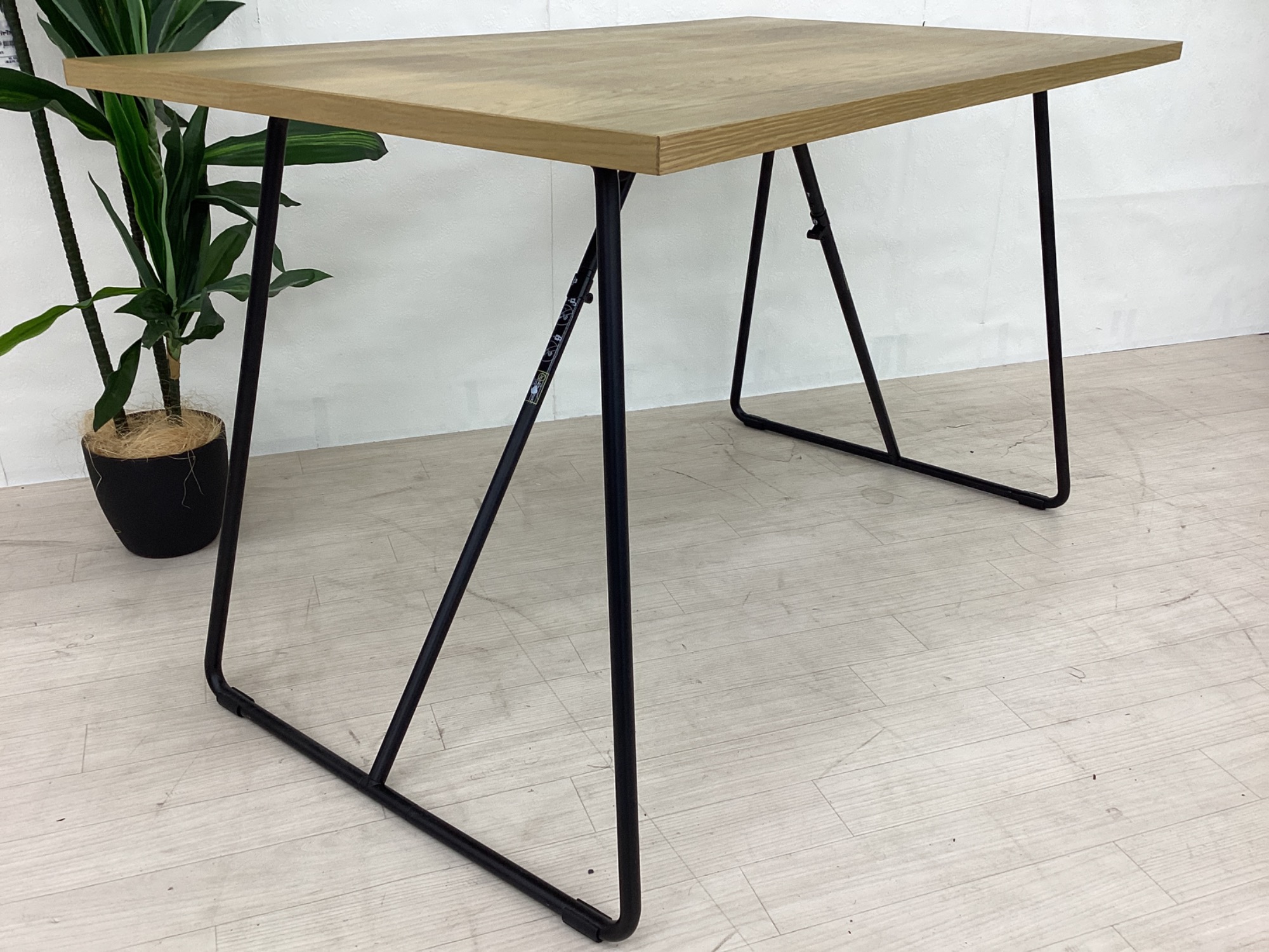 【新入荷情報】場所を取らずに使いやすい！！無印良品の折りたたみテーブルが入荷しました！ [2025.12.25発行]｜リサイクルショップ トレ ...