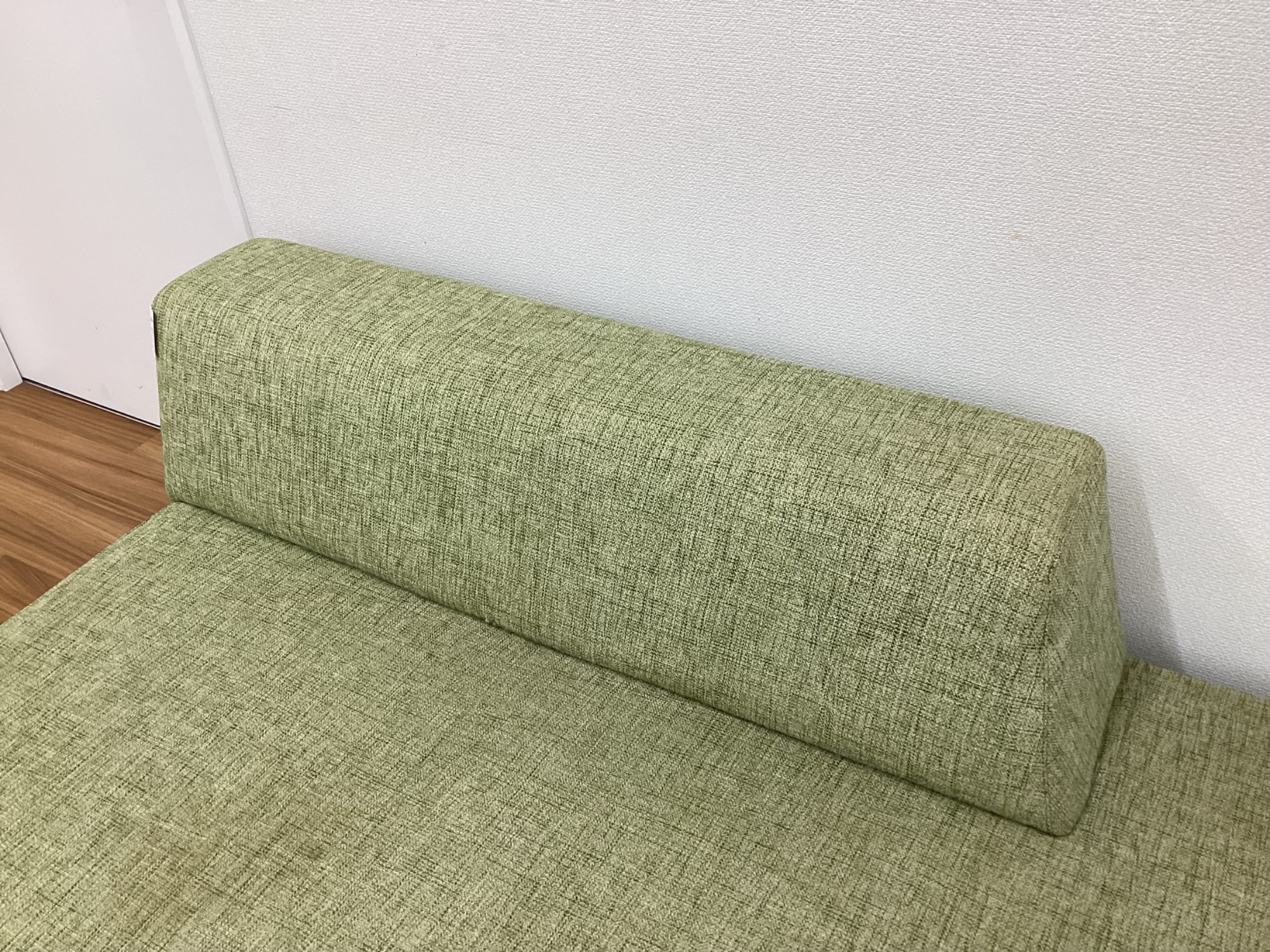 FLANNEL SOFA(フランネルソファ)】アシンメトリーフォルムが FLANNEL SOFA(フランネルソファ)】アシンメトリーフォルムが